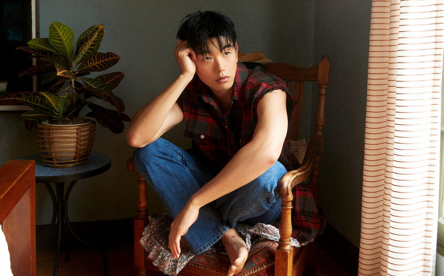 Eric Nam Unravels An Existential Crisis On New Album 'House On A Hill ...