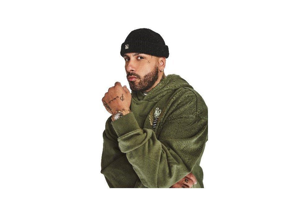 La Fundación Cultural Latin GRAMMY® anuncia la Beca Nicky Jam