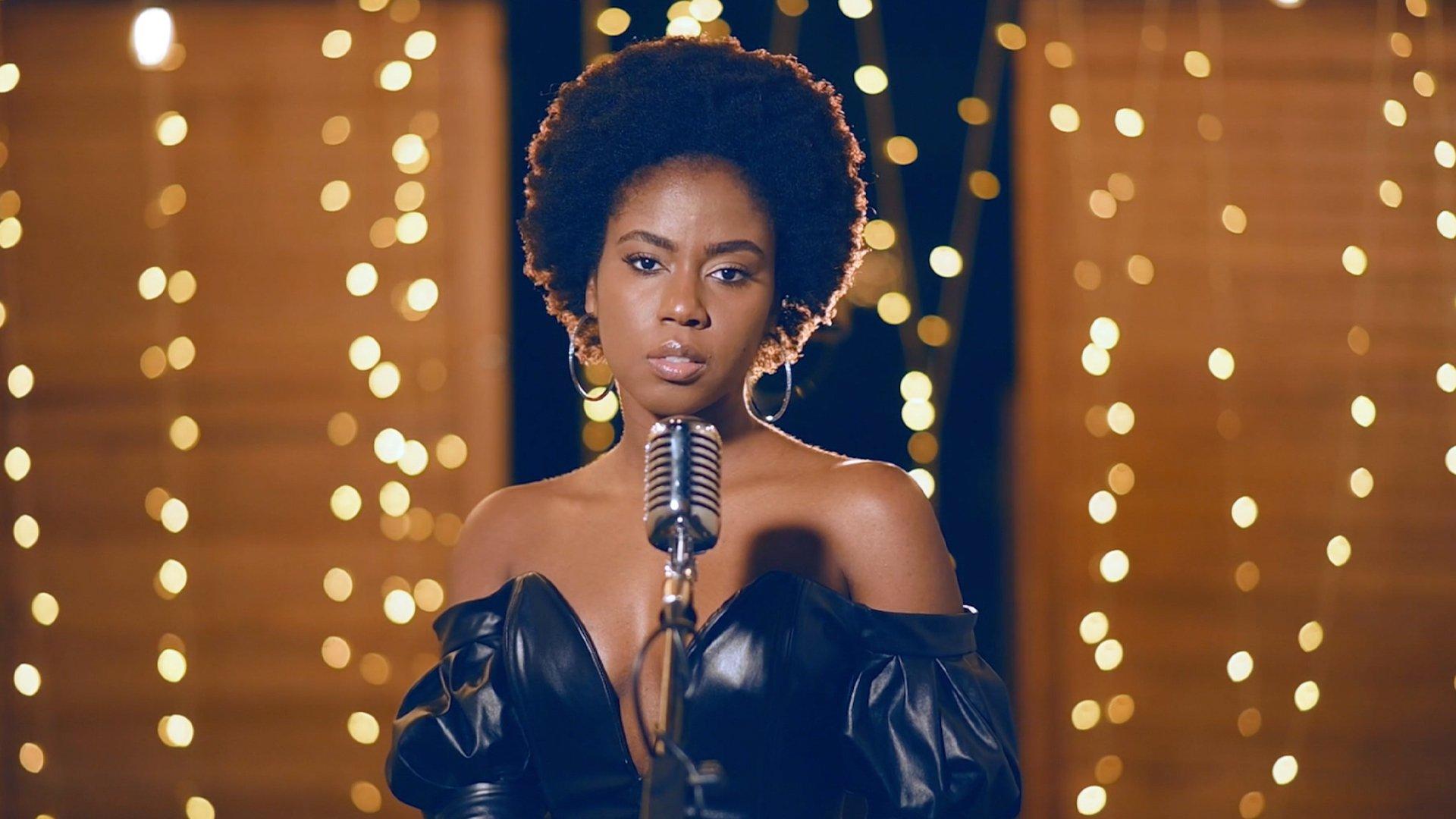 Press Play At Home: Watch MzVee Perform An Elegant Version Of "Coming ...