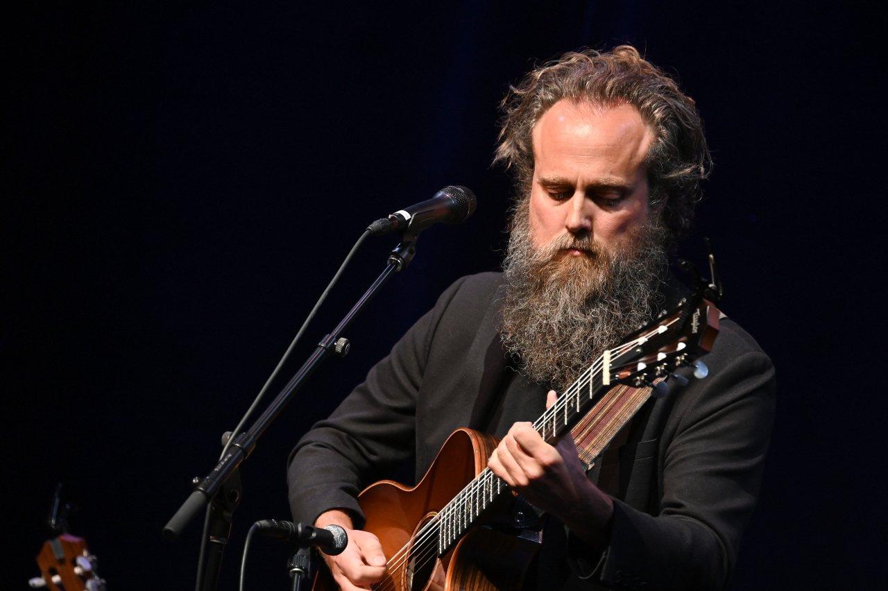 Iron & Wine Offers 'Light Verse': Sam Beam On His New Album, 2000s-Era ...