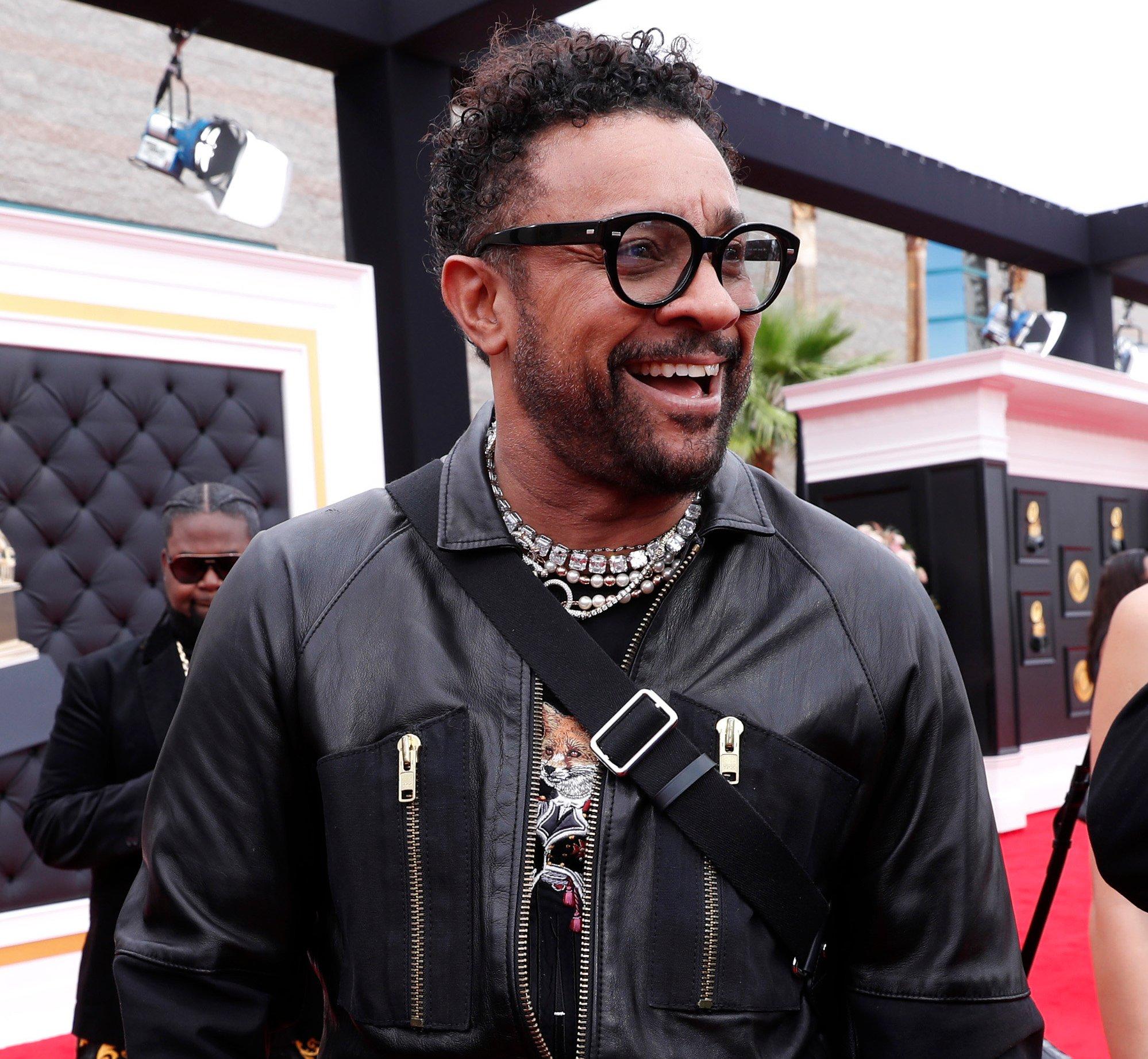 Dressed In White, Shaggy Walks The Red Carpet With His Daughter | 2023 ...