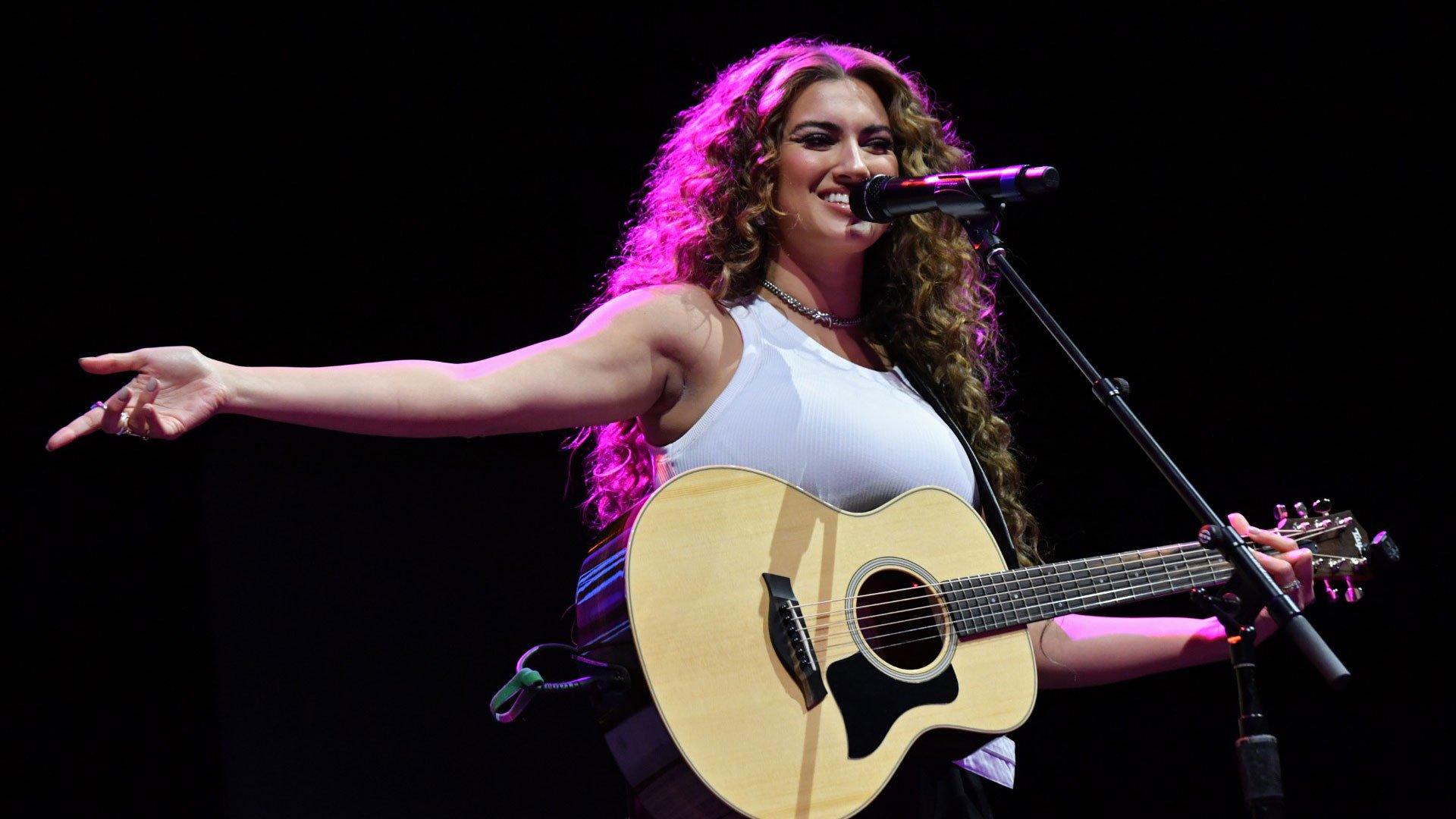 Tori Kelly Gets “Unwrapped” For 'TORI' At GRAMMY U Event Showcasing ...