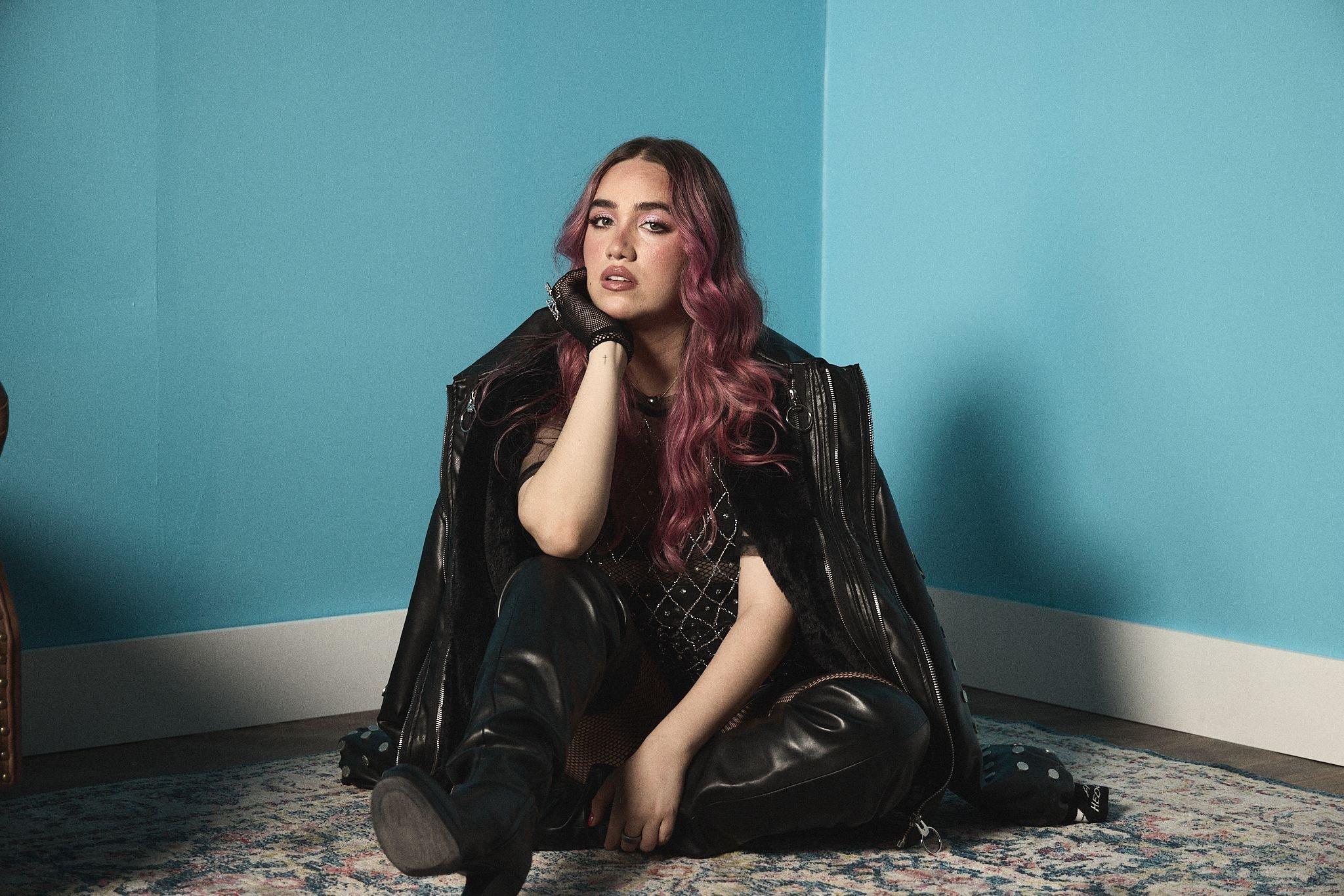 Ela Taubert's Many Questions: How 'PREGUNTAS A LAS 11:11' Taught Her To ...