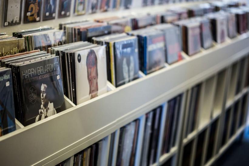 BuzzAngle: Music streaming, vinyl growing in 2017 | GRAMMY.com