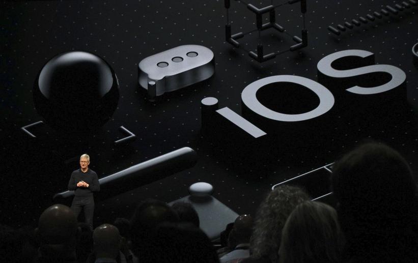 Apple Announces Powerful New iOS 12 Features At WWDC 2018 | GRAMMY.com