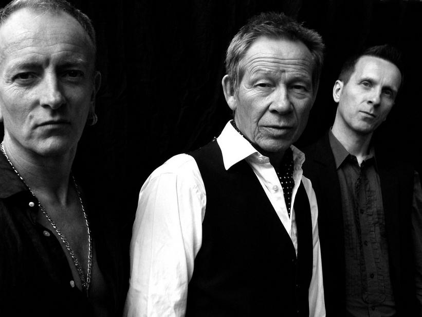 Phil Collen Shows His Musical Spots