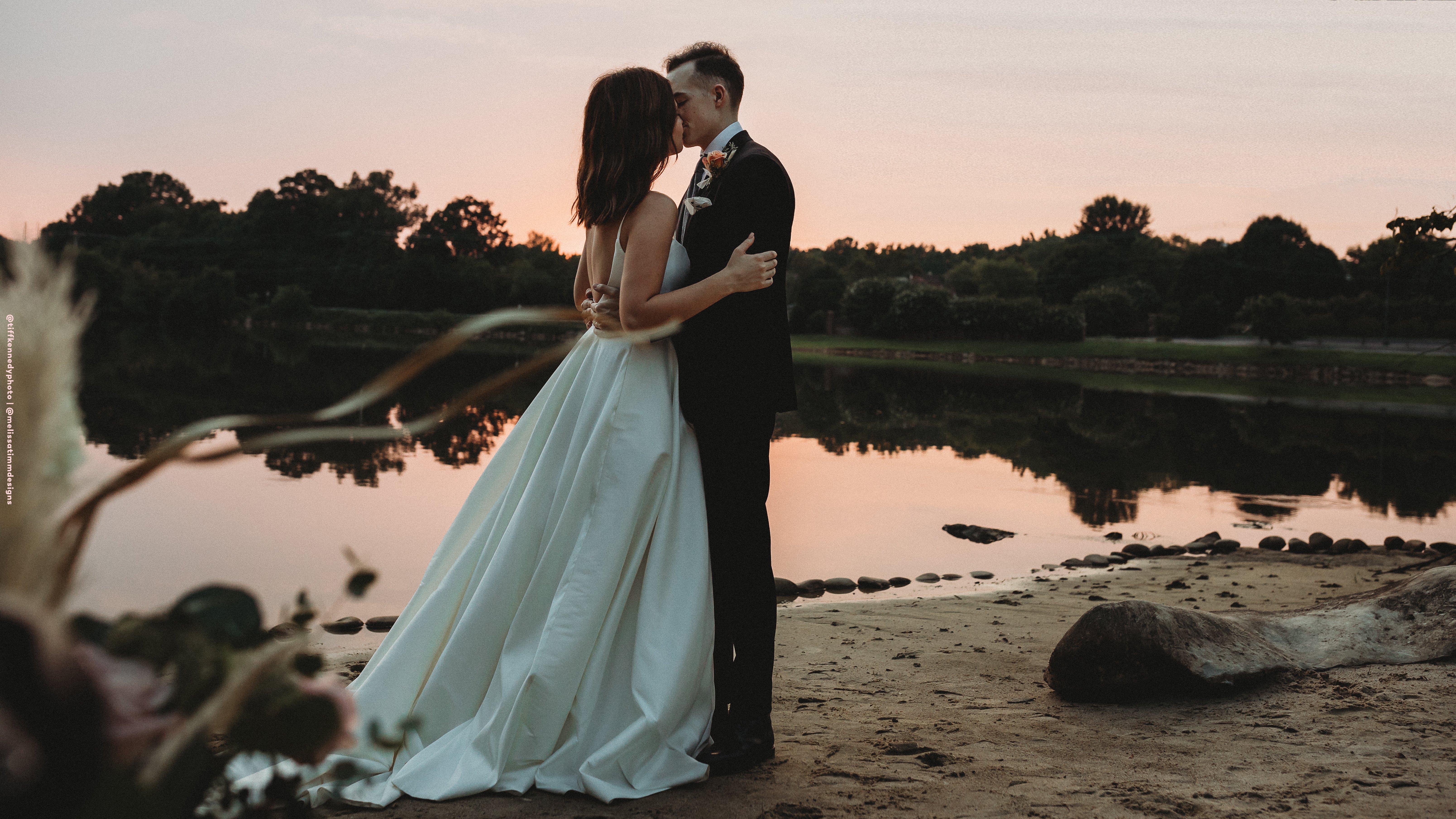 Uncompromising style for the bride on a budget. | Vow'd Weddings