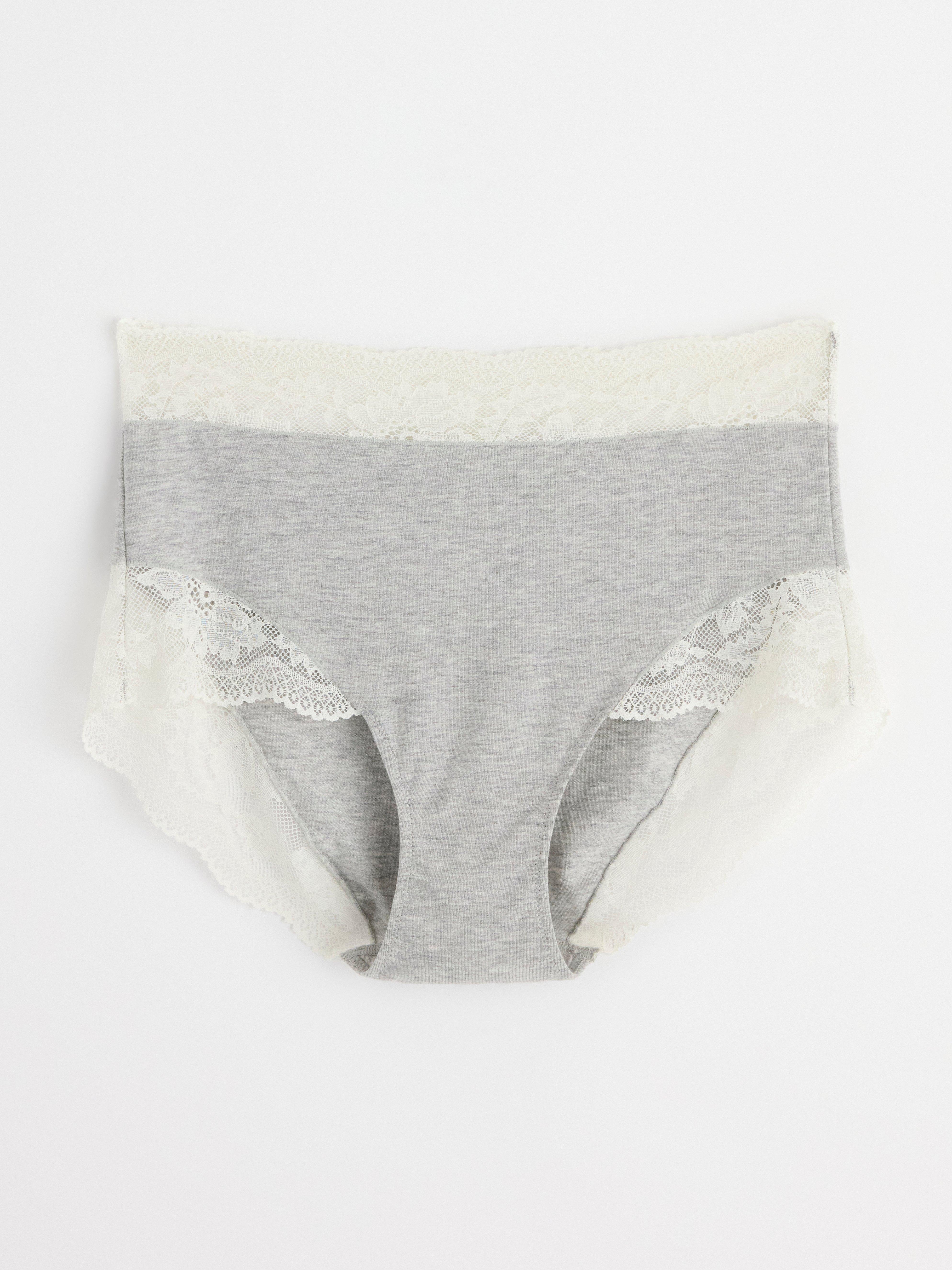 Truse med høyt liv og blonder | Lindex