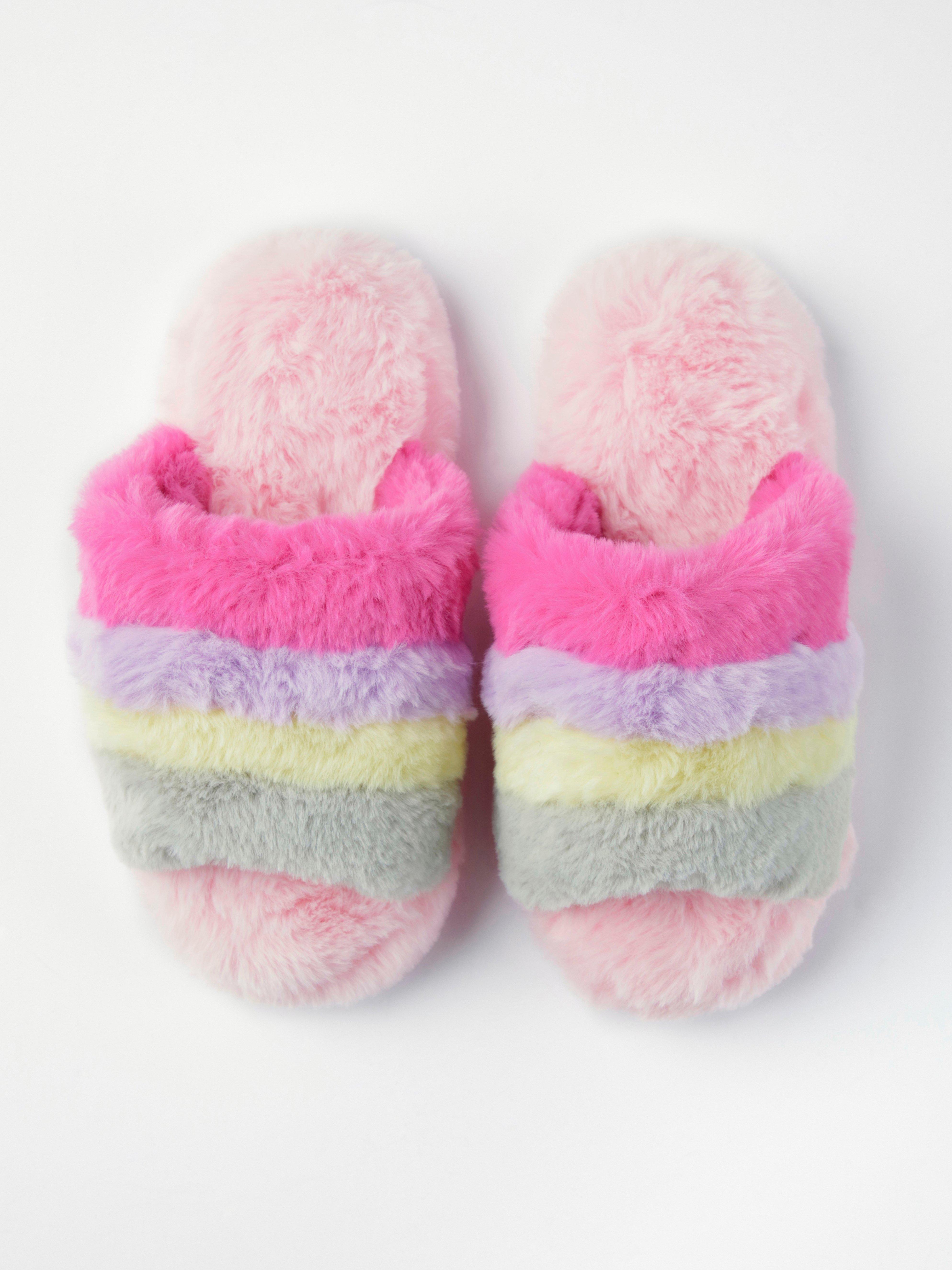 Fluffiga tofflor | Lindex