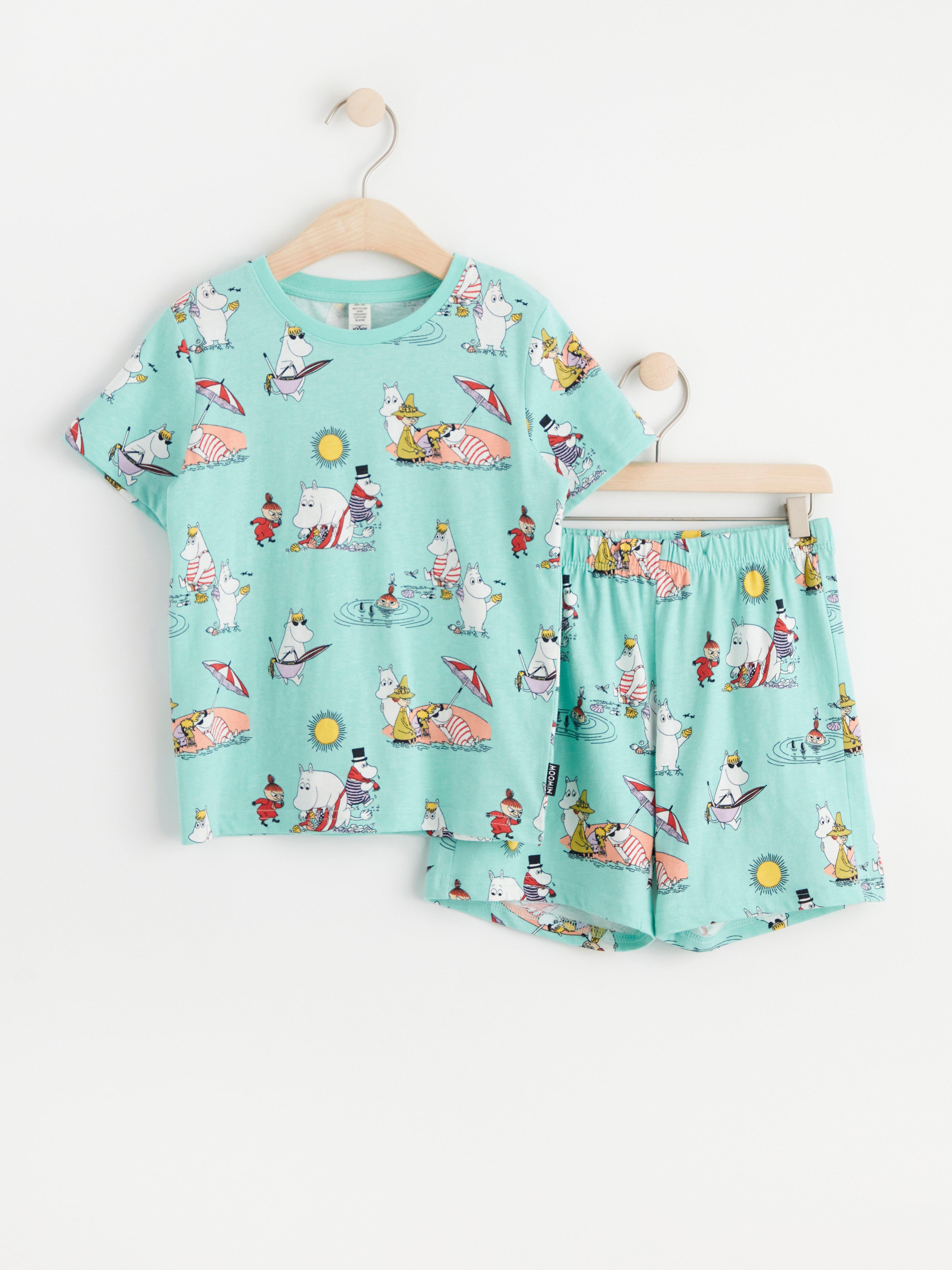 Pyjama set with Moomin print | Lindex UK