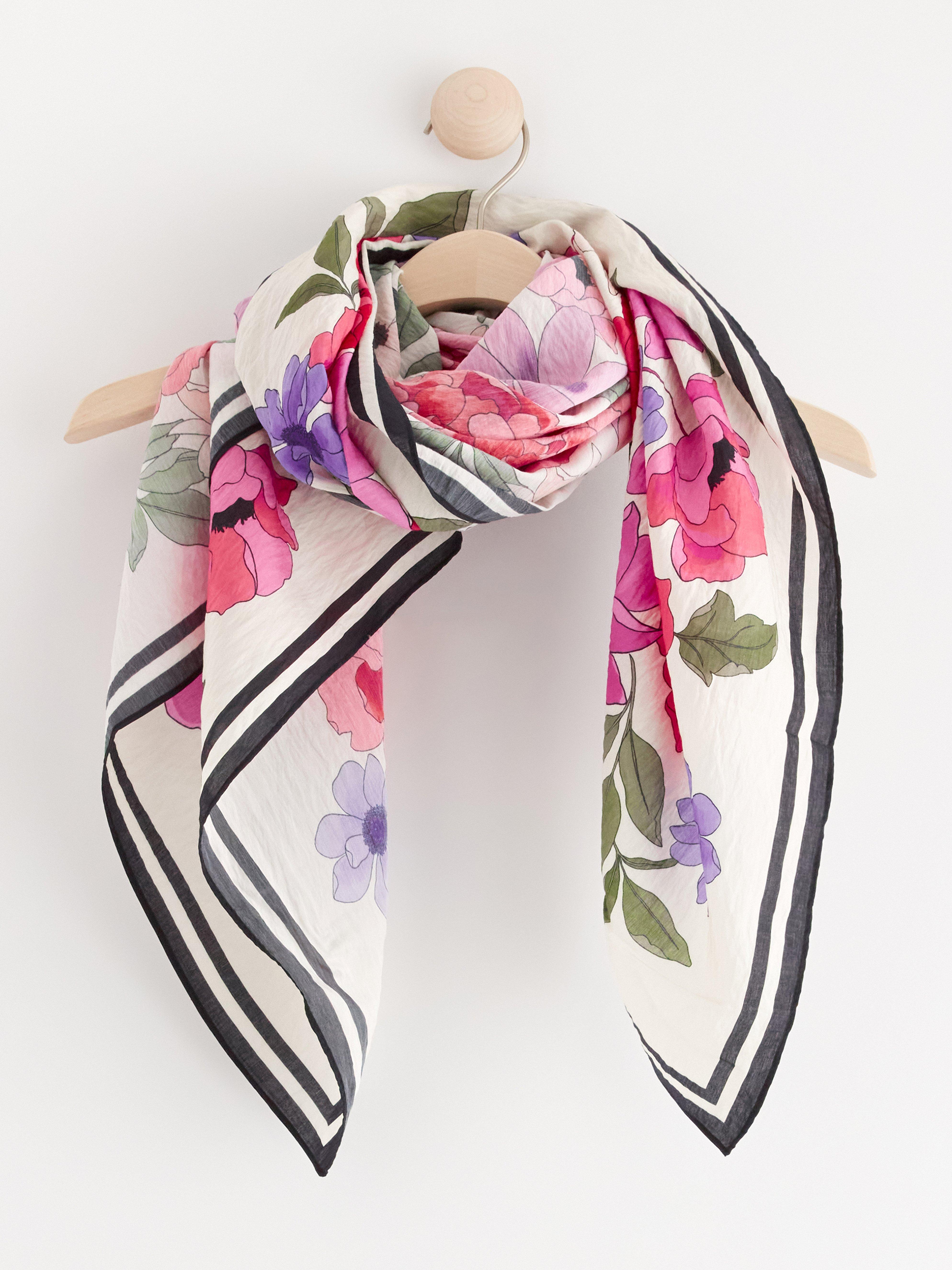 Scarf med blommor | Lindex