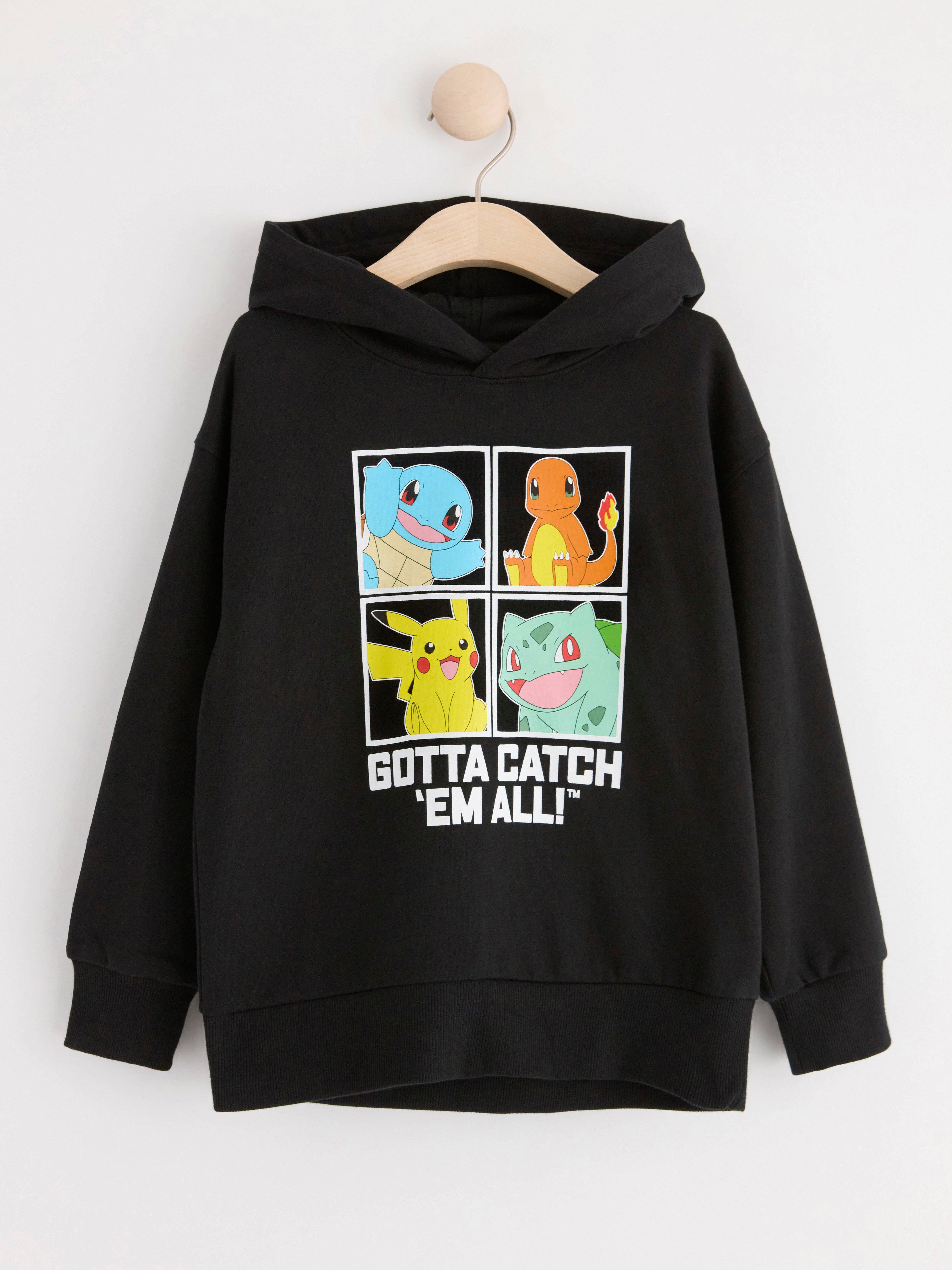 Hoodie med Pokémon | Lindex