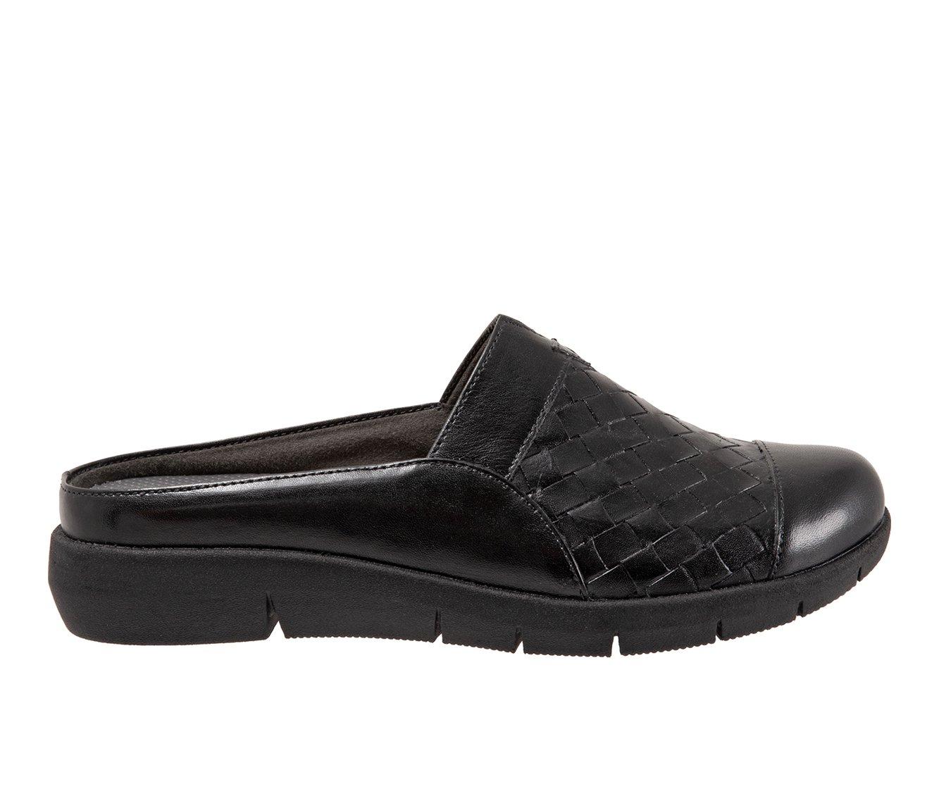 Women's Softwalk San Marcos II Clogs | Shoe Carnival